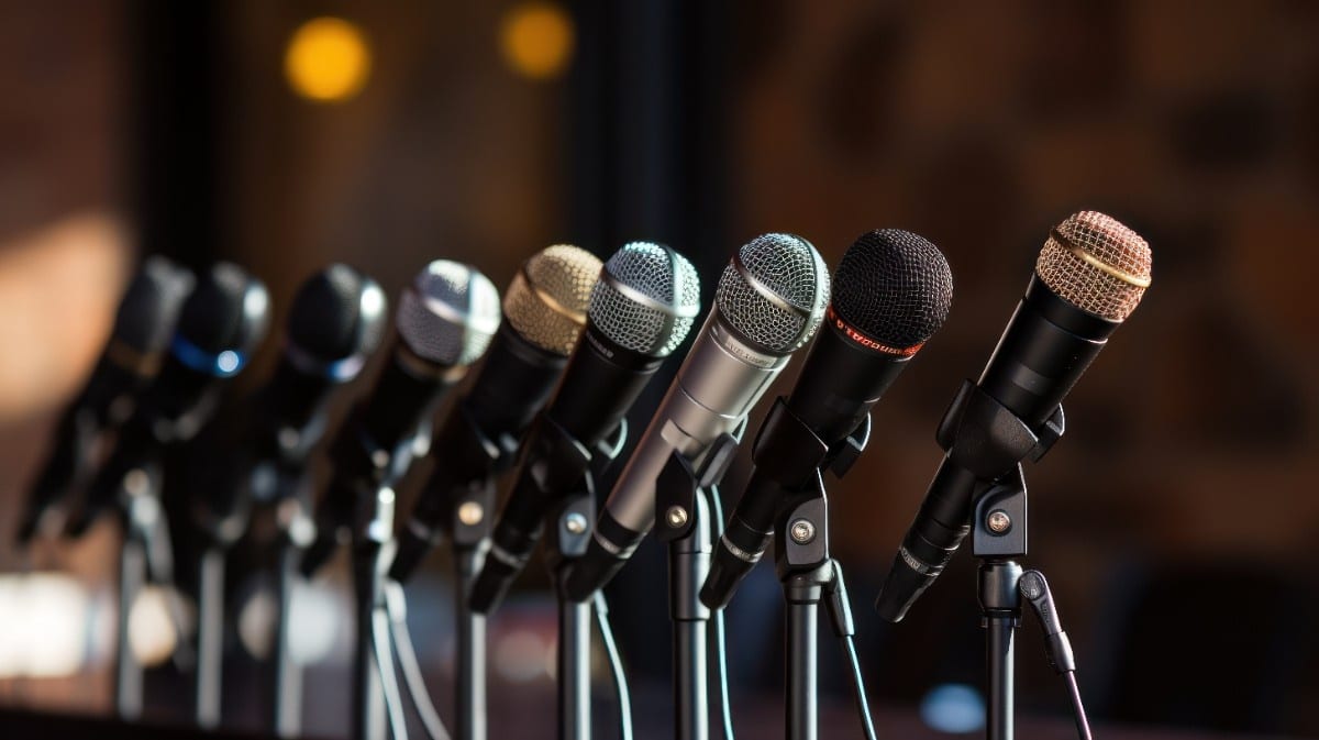 Best Microphones for Podcasting, Music & More - Global Audio Visual